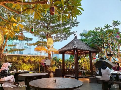 MERASAKAN MENGINAP DI KOS-AN MEWAH RASUNA ICON, JAKARTA