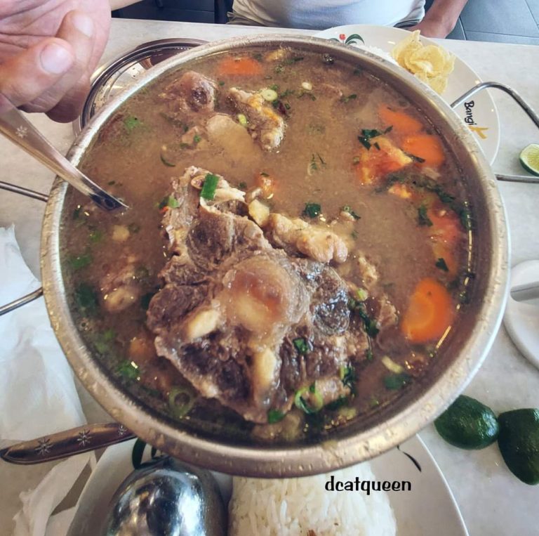 KULINER JAKARTA: SOP BUNTUT WARUNK BUNTUT GAJAH, PORSI JUMBO RASA ...