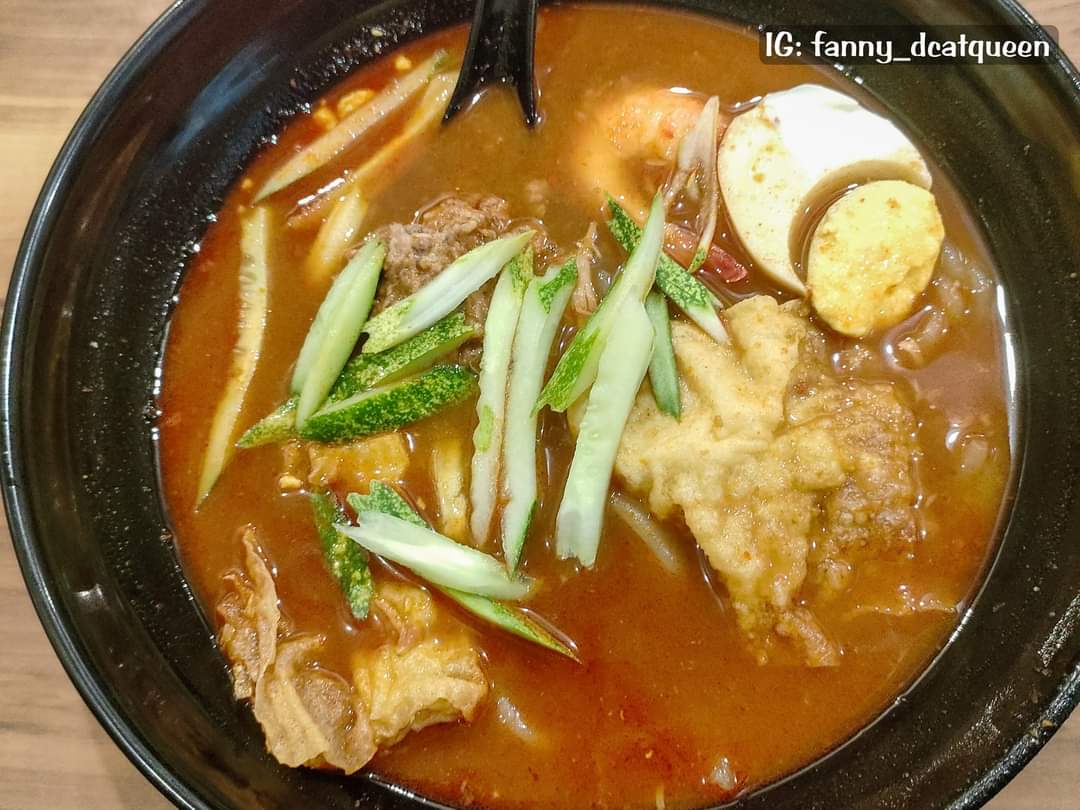 KULINER MELAKA: MENCOBA ANEKA LAKSA DI JONKER 88