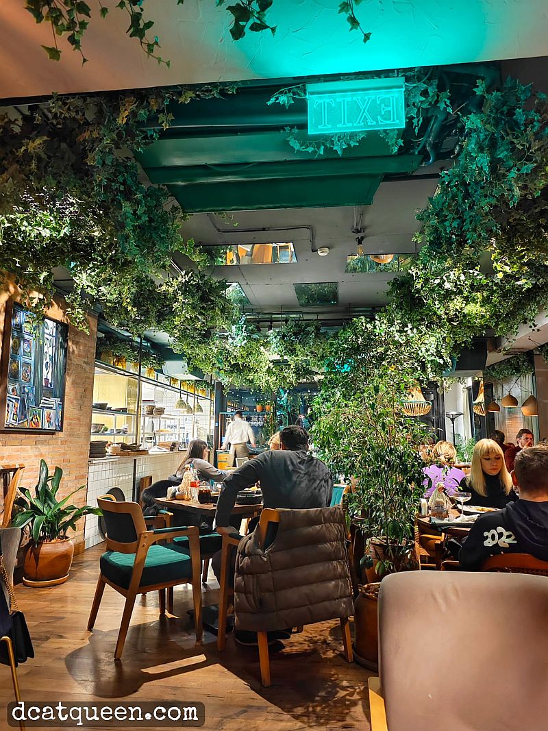 KULINER GEORGIA: MENCOBA ANEKA HIDANGAN KHAS DI KHEDI RESTAURANT TBILISI